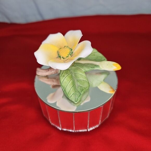 Accents | Magnolia Flower Rotating Music Box Mirrored Vintage | Poshmark